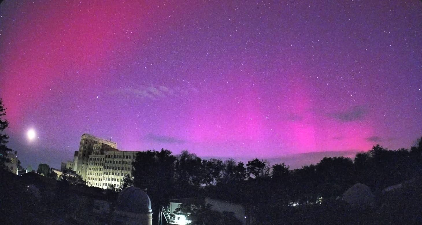 Уночі в небі над Україною можна було побачити північне сяйво. Ось як це було. Новини Головного ...