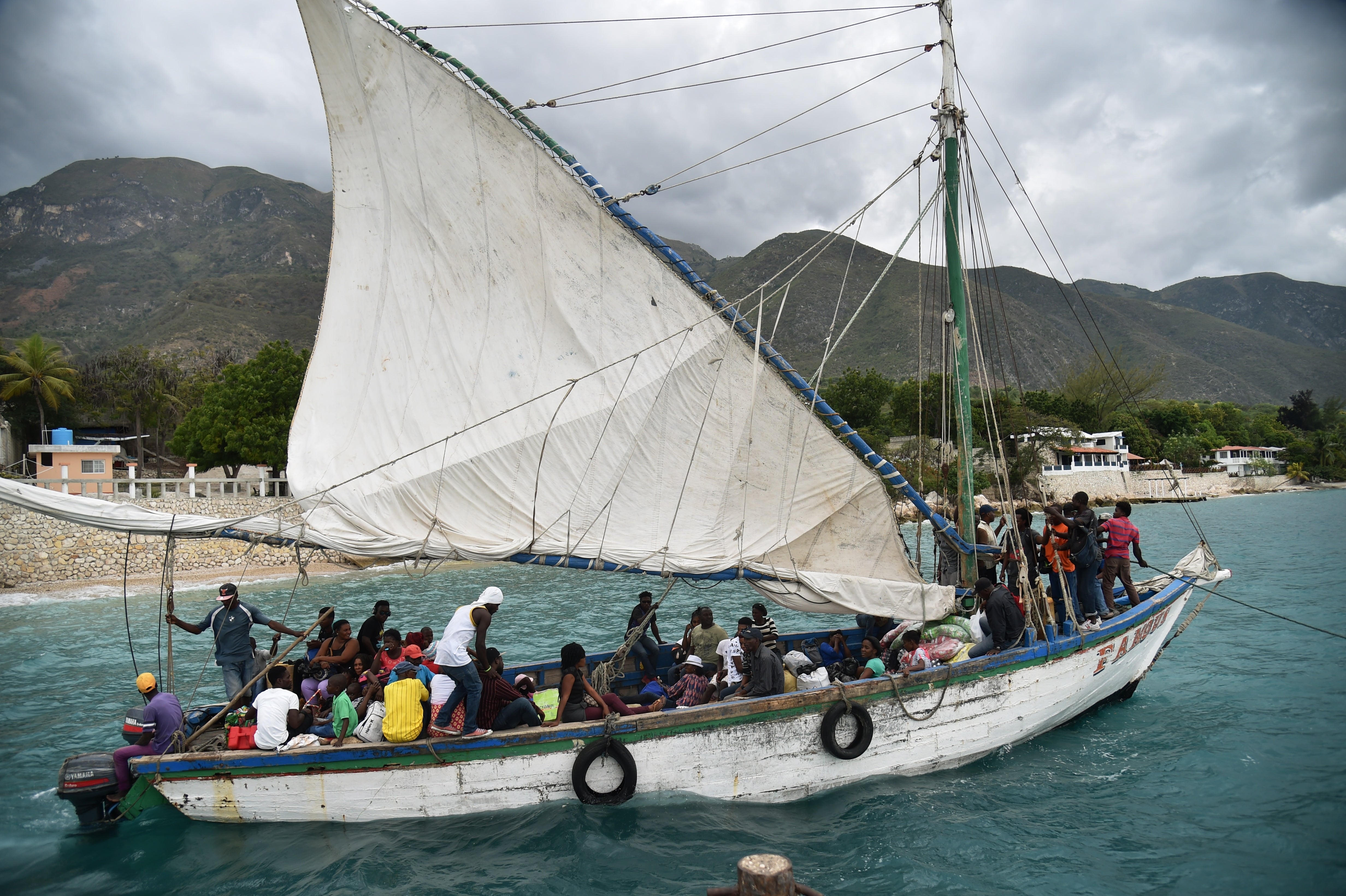 У США викрили чоловіків, які планували силою захопити острів і створити «армію» з безхатьків ...