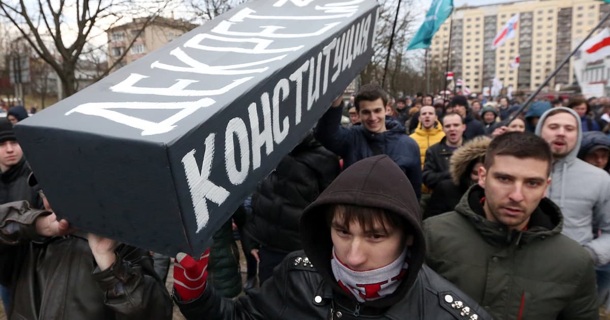 Major Protests in Belarus: Hundreds of People Detained