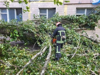 Severe storms batter Ukraine, setting clocks back: highlights for ...