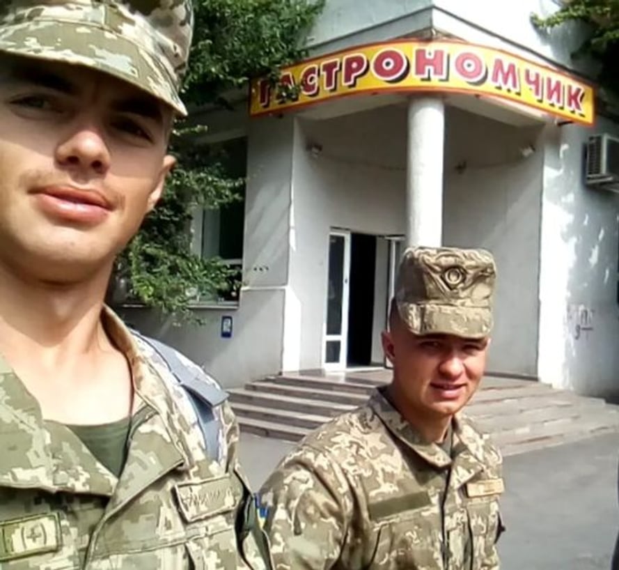 'Lord, anything but Mes'. In memory of Moonfish, fallen F-16 pilot